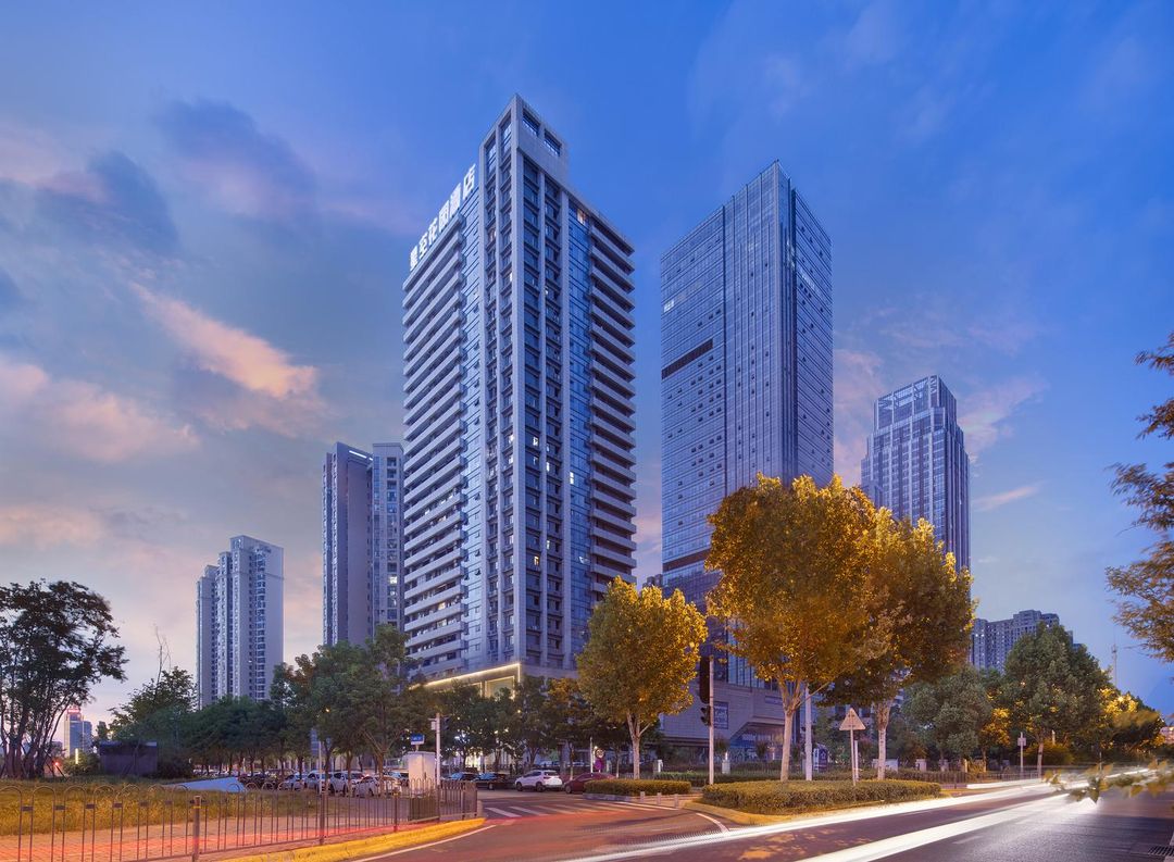 Hotels with Laundry Room Near Wuhan International Convention Center ...