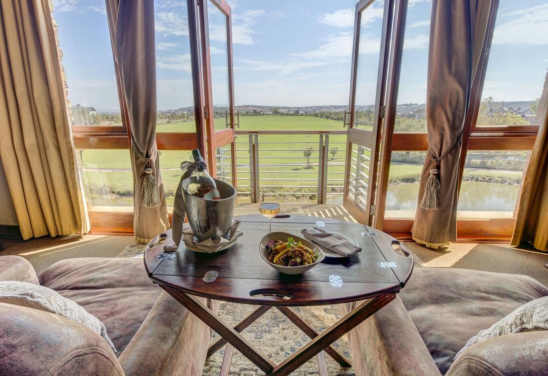 The Sneaker Shack - Waterfall Corner (Next to Checkers store)附近的酒店 ...