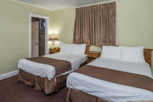 Book Maples Motel Now and Enjoy Discounts! - HopeGoo