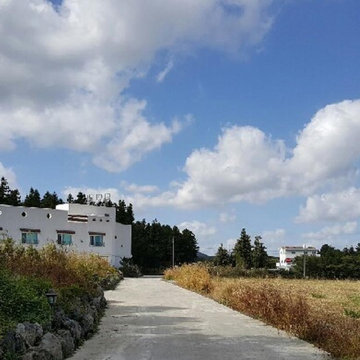 Book Gyorae Drive-in Motel Now and Enjoy Discounts! - HopeGoo