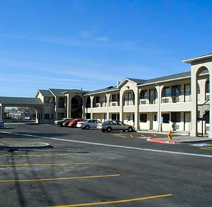 Book American Inn & Suites Now and Enjoy Discounts! - HopeGoo