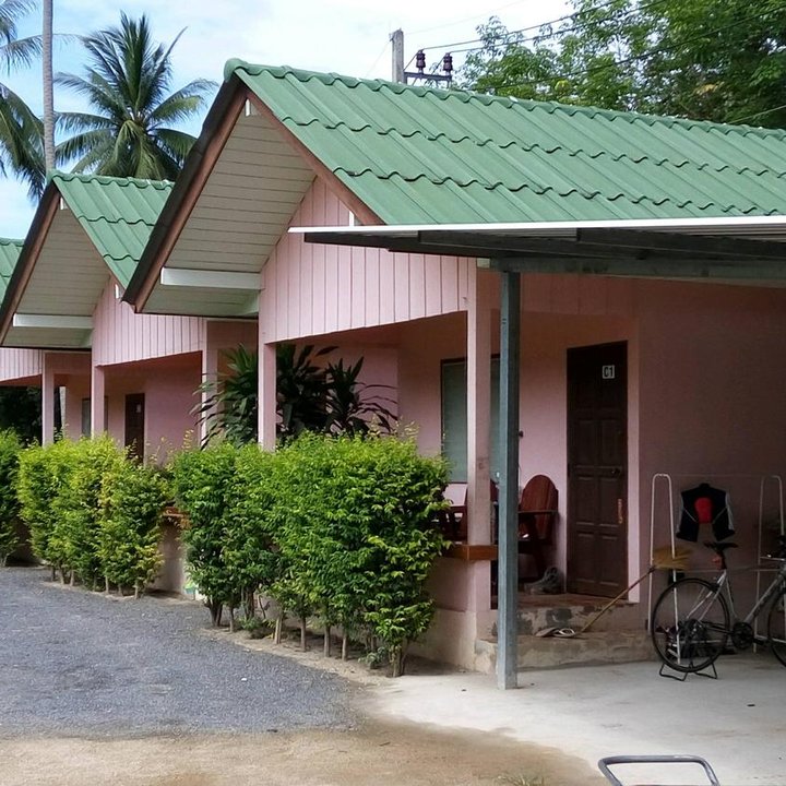 粉红屋旅馆,地址：Lipa Rd. 171/2,预订价格,联系电话,地址位置【同程酒店】