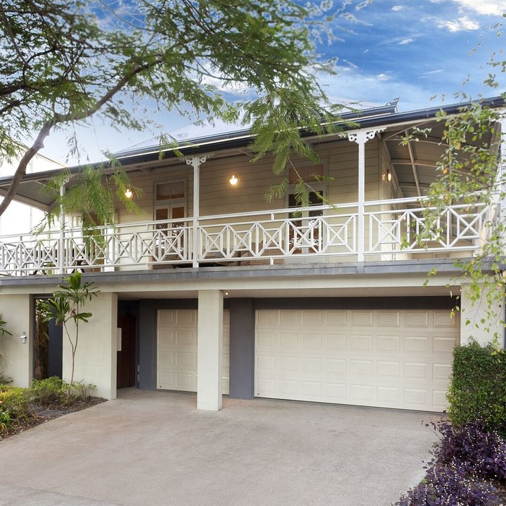 Book Lambert House - Upper Level Now and Enjoy Discounts! - HopeGoo