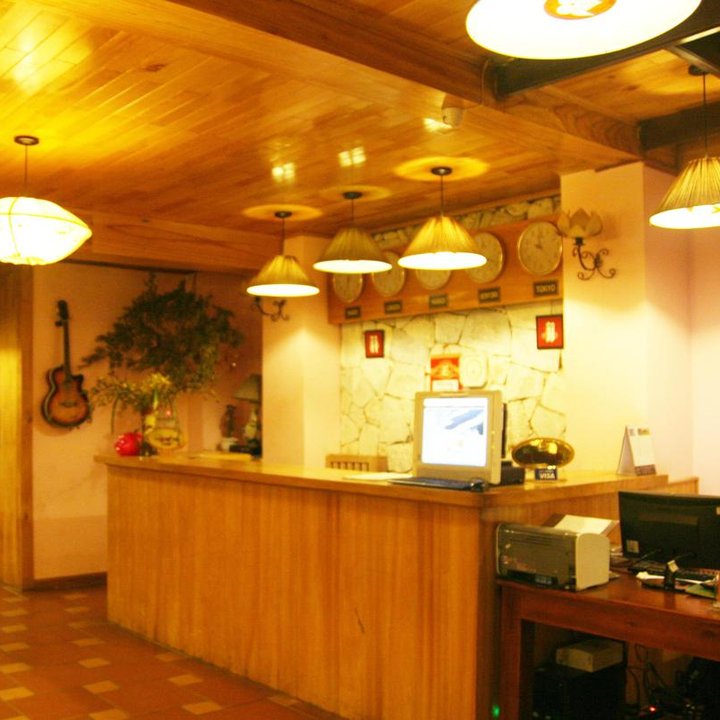 Four Seasons Hotel,地址：08 Muong Hoa Road, Cau May Street,预订价格,联系电话,地址位置 ...