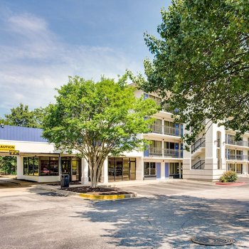 Book Rodeway Inn Baltimore - Inner Harbor South Now and Enjoy Discounts ...