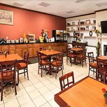 Book Days Inn by Wyndham Rome Downtown Now and Enjoy Discounts! - HopeGoo