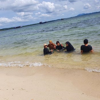 Book Berakit Bay Resort Now and Enjoy Discounts! - HopeGoo