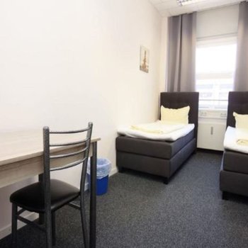 Book Low Budget Hostel Now and Enjoy Discounts! - HopeGoo